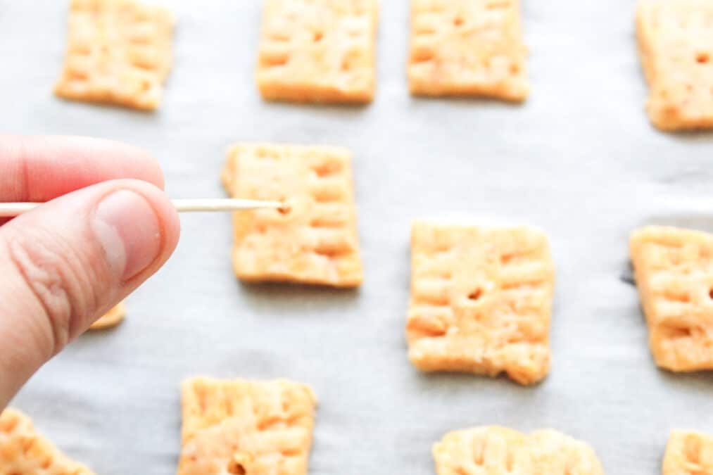 This #1 Homemade Cheez It Recipe is The Best Snack